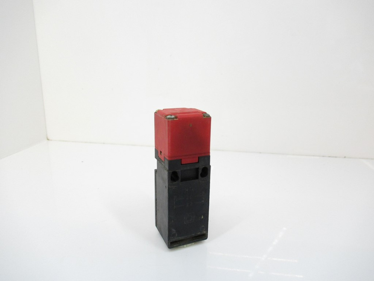 Pizzato FR 992-D1 Safety Switch - PCM SURPLUS WORLD